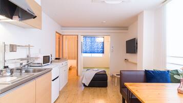 Apartamento Familiar, 3 quartos, não fumadores, banheira | 1 quarto, com decoração personalizada, com mobília individualizada