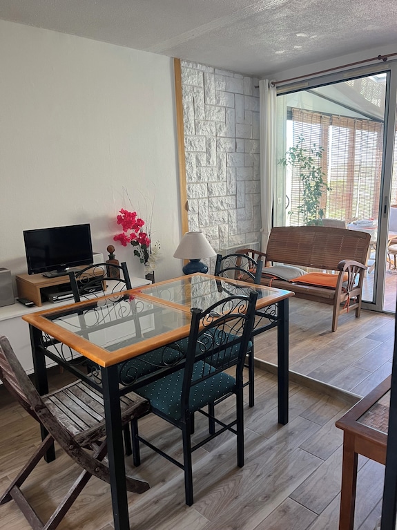 Au Bord De L'eau ...!!! 50 Mètres De La Plage - Gruissan