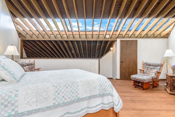 Bluff House | Hot Tub, Ocean Views & Wi-fi - Sea Ranch, CA