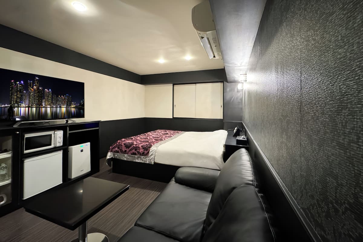 Quarto Duplo, fumadores (Type C) | Wi-fi grátis, roupa de cama fornecida 