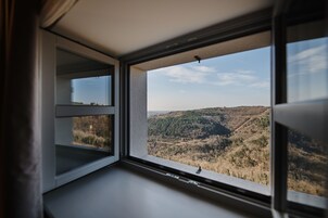 Quarto duplo superior, 2 camas de solteiro, para não fumantes, vista para o vale | Vista do quarto