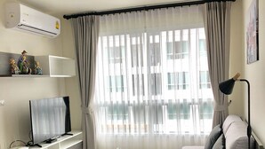 1 Bedrooms Apartment  | Sala | Televisor LCD 