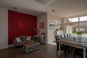 Pequeno-almoço continental diário incluído 