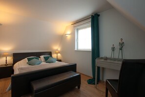 Quarto Duplo | Berços/camas para crianças grátis, Wi-fi grátis 