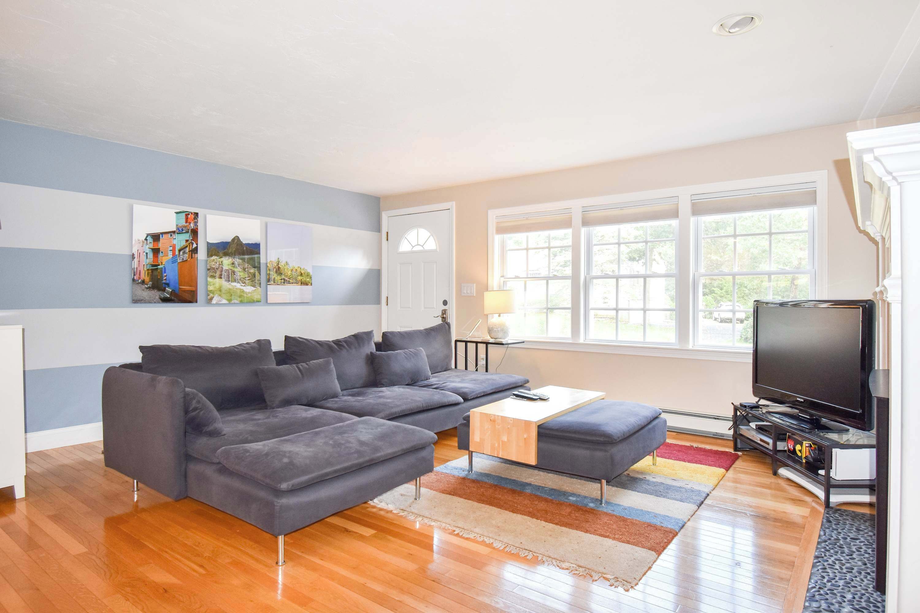 Fully Renovated Walk To Scargo Lake! - Dennis