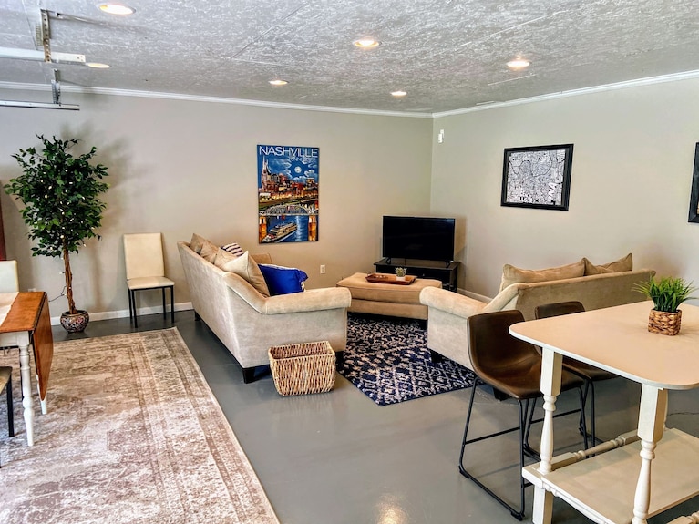 Private Guest House - 4mi From Downtown & 12 South ️ - Nashville, TN