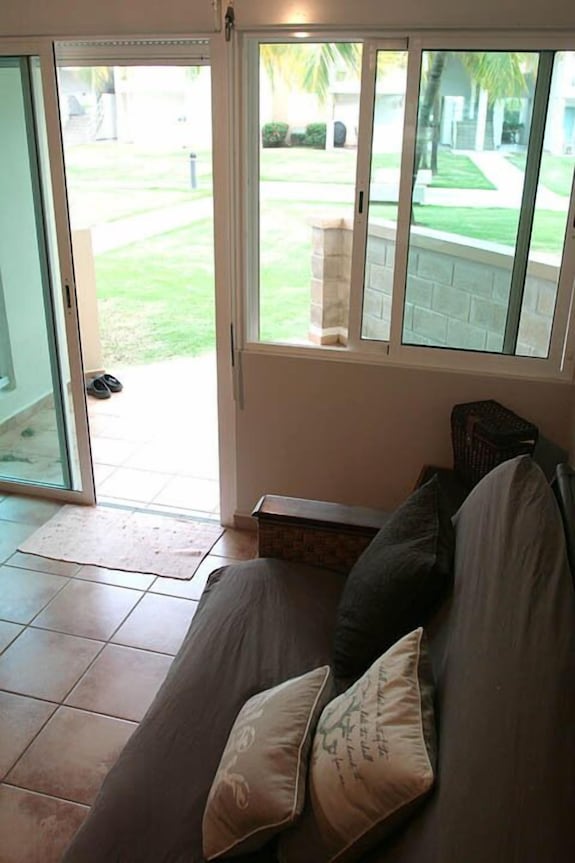 Beachfront, Elegant Garden Apt 2br-2ba By Rainforest - Puerto Rico