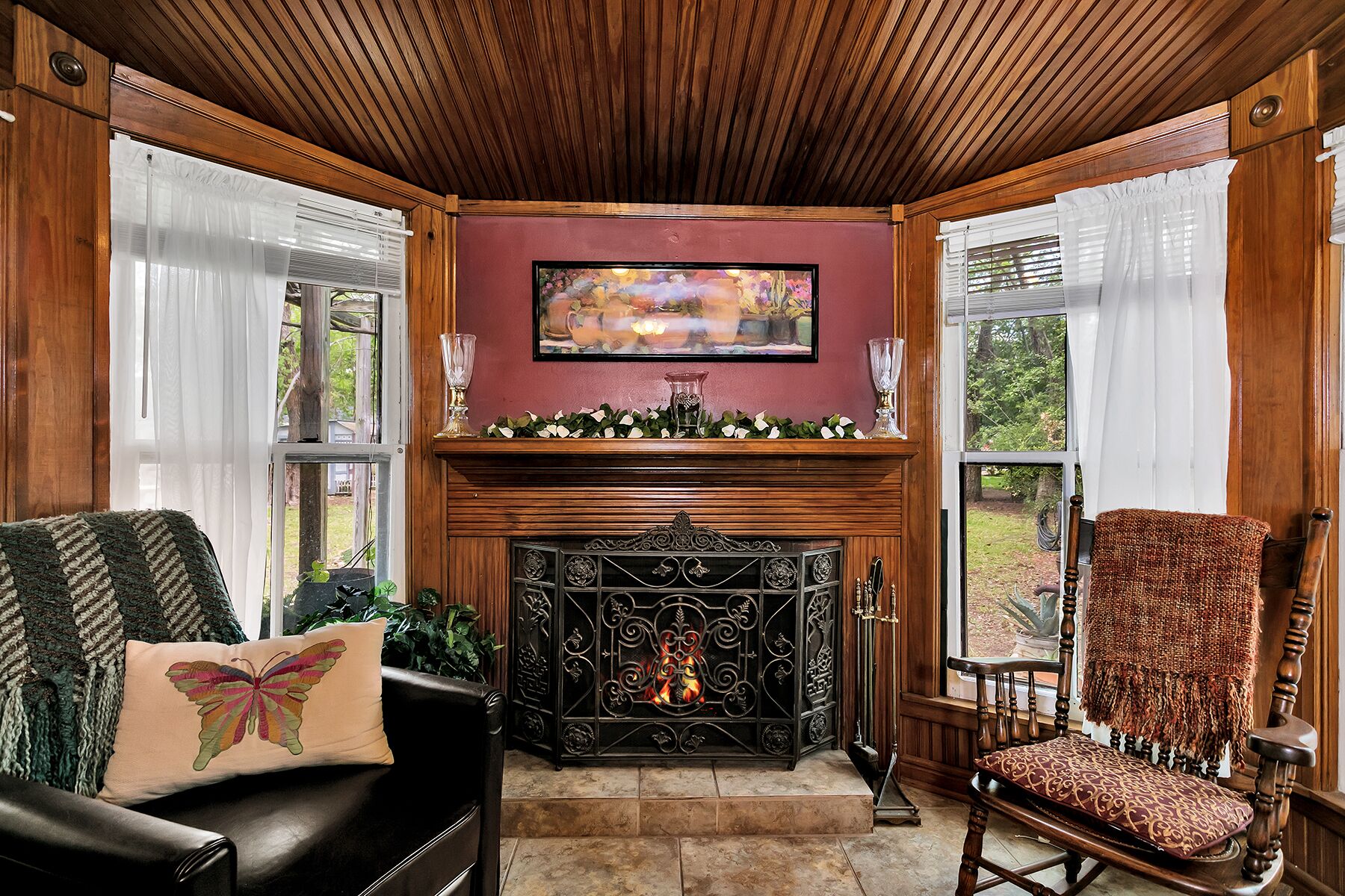 Butterfly Cottage | 2/2 Charming Cottage In Town | Pet Friendly W/fee - Fredericksburg, TX