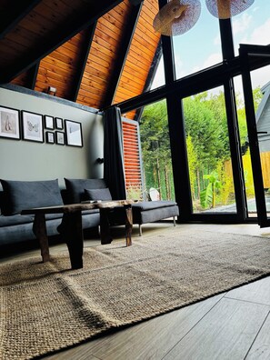 Bangalô superluxo, 2 quartos | Frigobar, Wi-Fi de cortesia