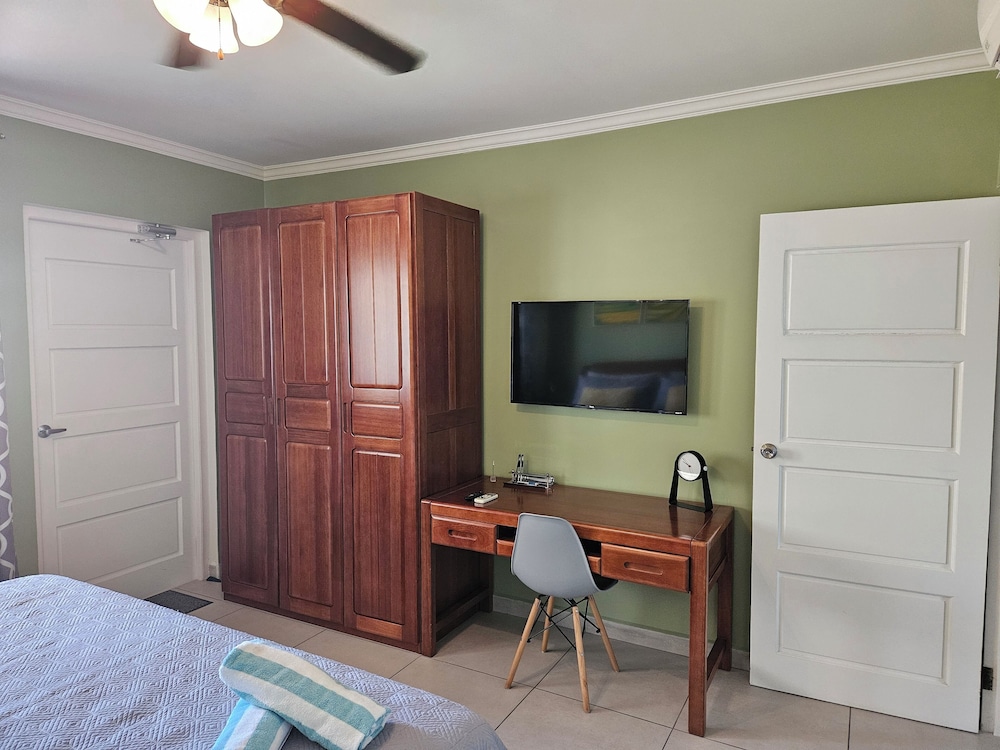 Beautiful, Quiet Condo 5 Min. Walk From Eagle Beach - Aruba