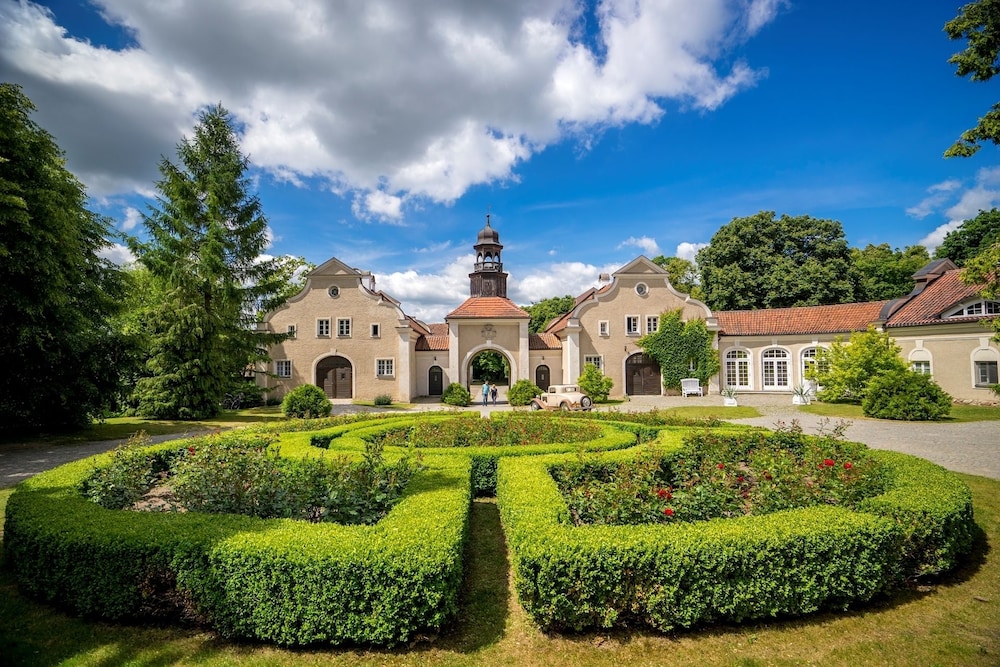 Pałac I Folwark Galiny - Mazury