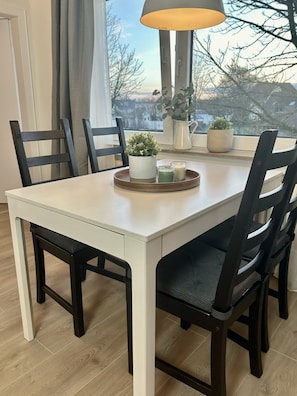 Apartamento com design assinado, banheiro privativo | Lounge