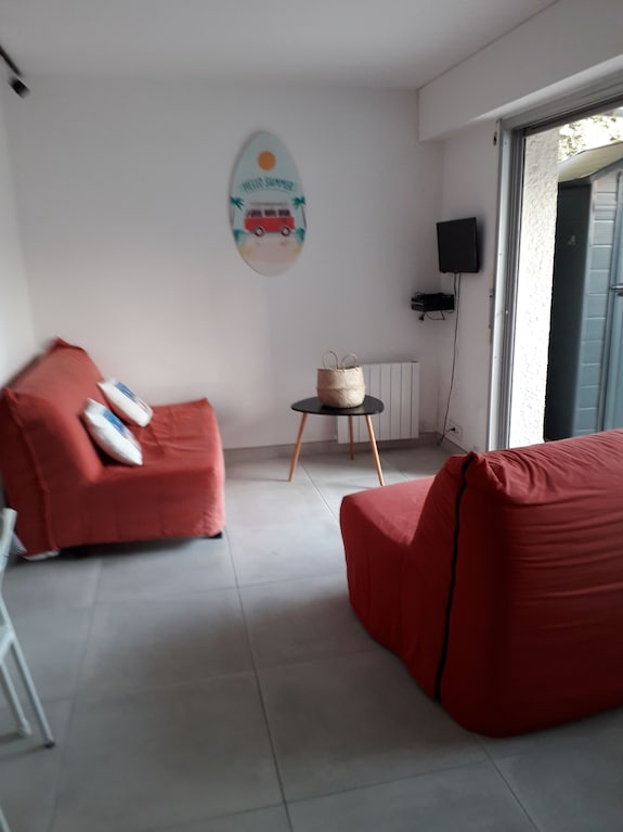 Appart/studio Refait à Neuf, Rez De Jardin, Au Calme, Plage Et Commerces à Pieds - Royan
