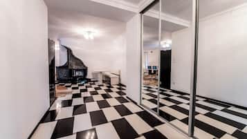 Apartamento Familiar | Com decoração personalizada, com mobília individualizada, secretária