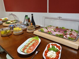 Pequeno-almoço tipo buffet diário incluído 