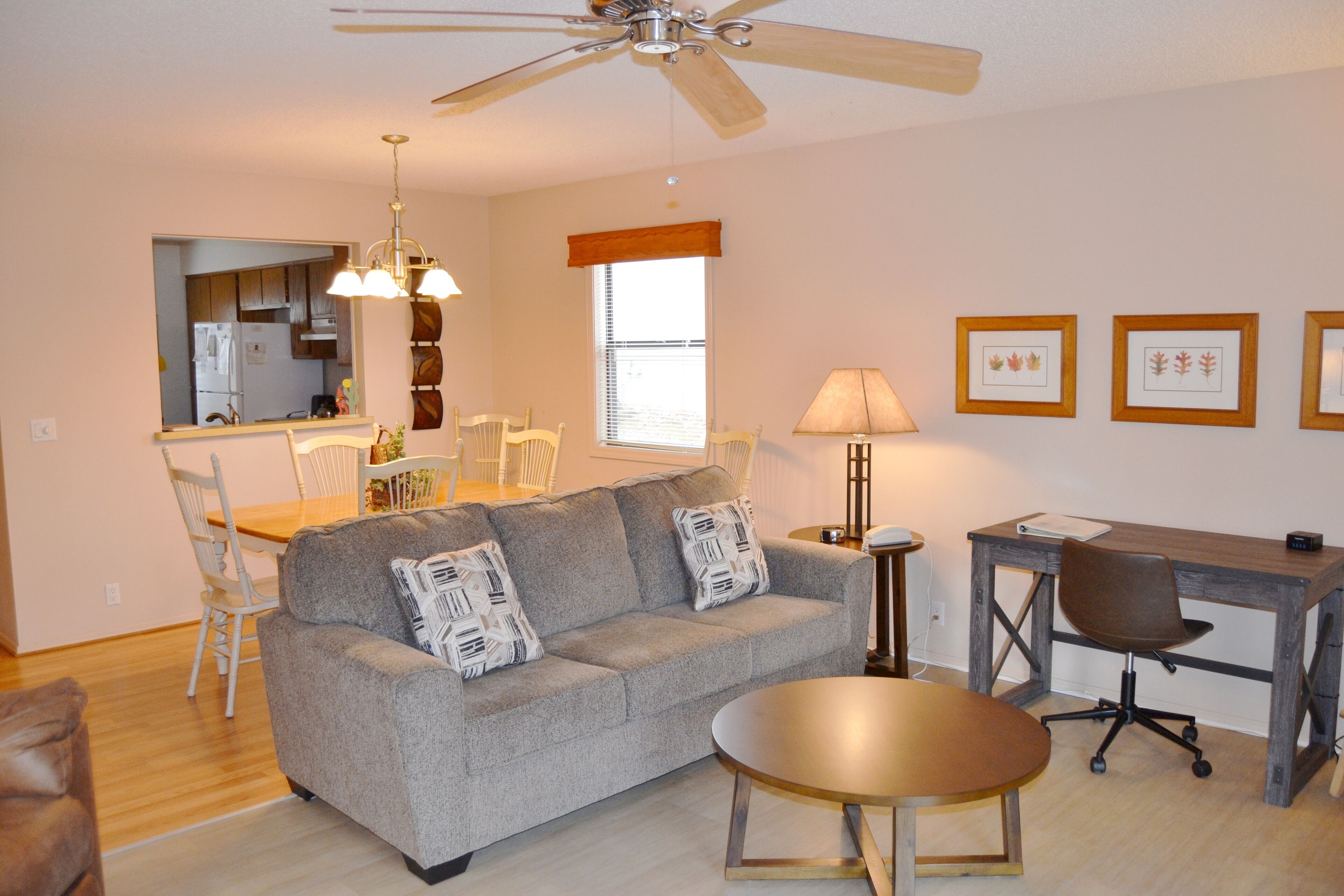 7romeln | Cortez Courts Townhome | Sleeps 6 - Desoto Beach, Hot Springs Village