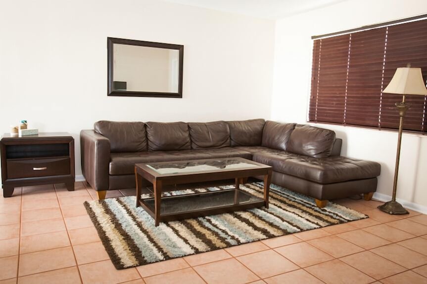 ドレーアパークから1ブロックの場所にある広々とした3/2プライベートホームプール付き - ウェスト・パーム・ビーチ, FL