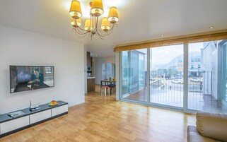 Quarto família | Área de estar | TV de tela plana 42 polegadas com canais digitais, TV