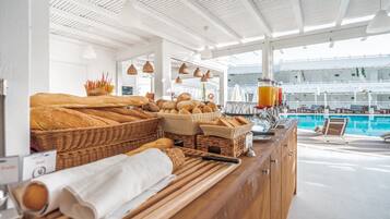 Pequeno-almoço tipo buffet diário incluído