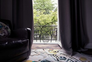 Quarto casal luxo, sacada | Vista do quarto