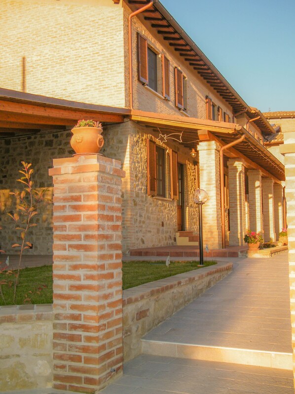 Entrada do alojamento