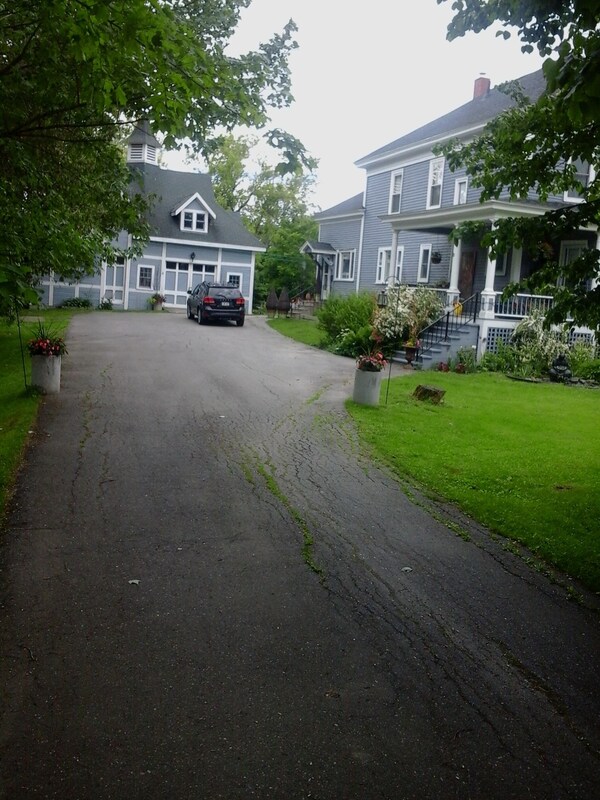 The Coach House - New Brunswick