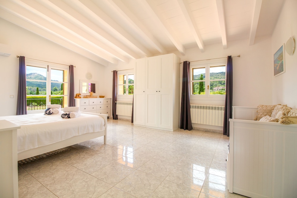 Belle Villa Familiale - 4 Chambres Avec Salle De Bains, Grande Piscine Et Aircon - Îles Baléares