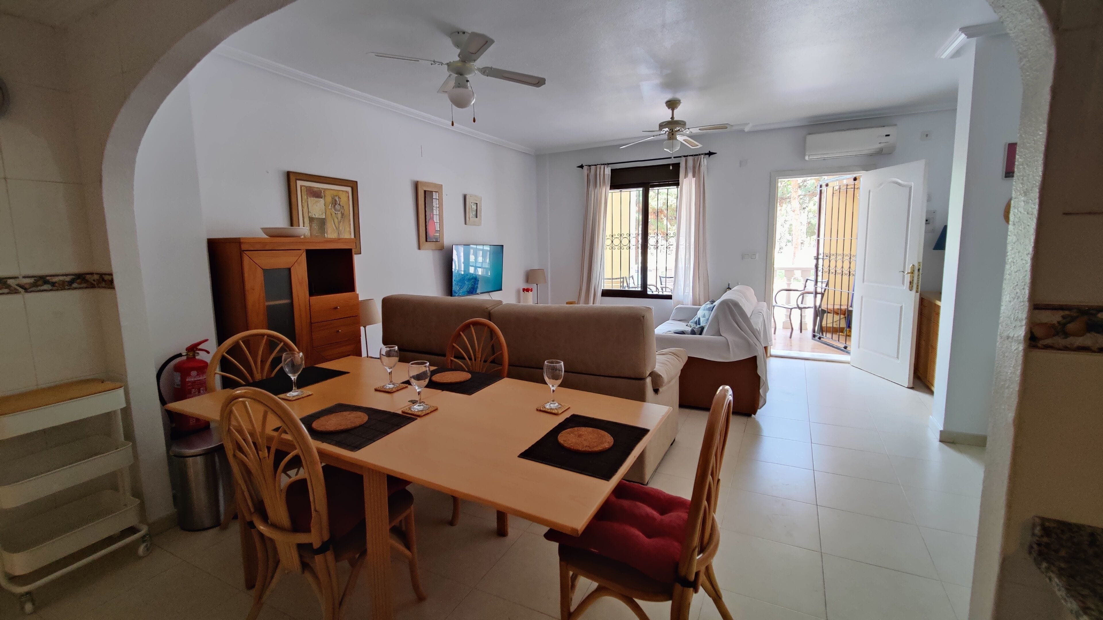Planta Baja Apt 2 Dormitorios / 2 Baños, 1 Min De Tiendas Restaurantss, 5 Minutos Playa. - Los Alcázares