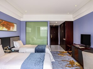 Quarto Superior, 2 camas individuais, vista para o jardim | Roupa de alta qualidade, cofre no quarto, secretária 