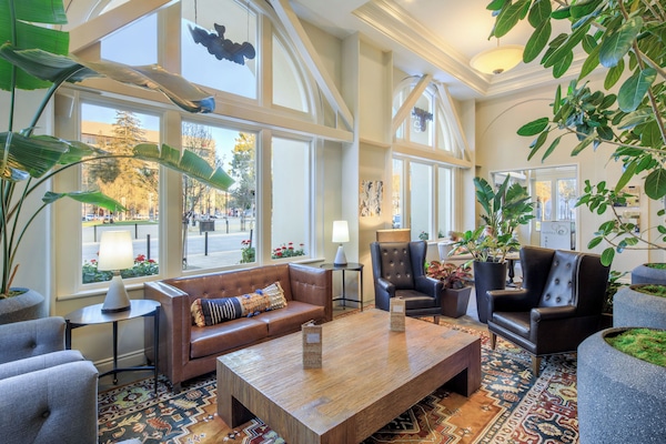 Área de estar no saguão