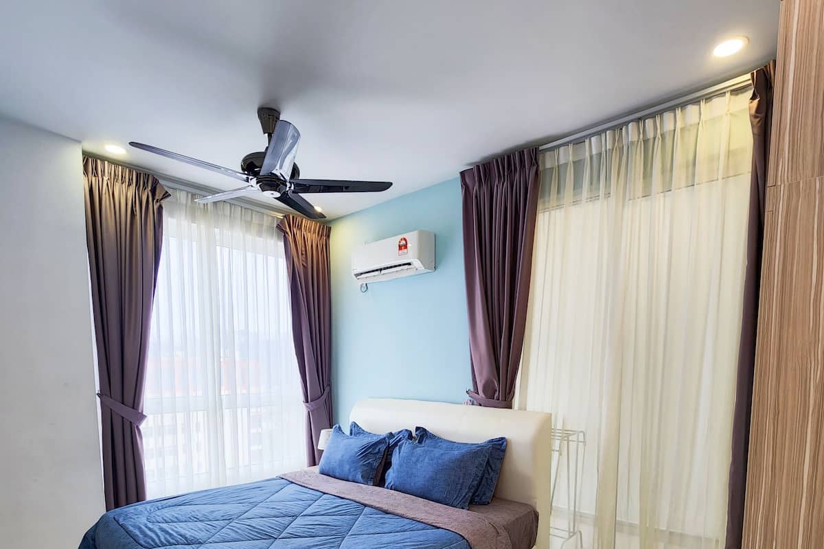Suite Comfort, 1 quarto, Vista para a cidade | 3 quartos, cortinas/cortinados opacos, ferro/tábua de engomar