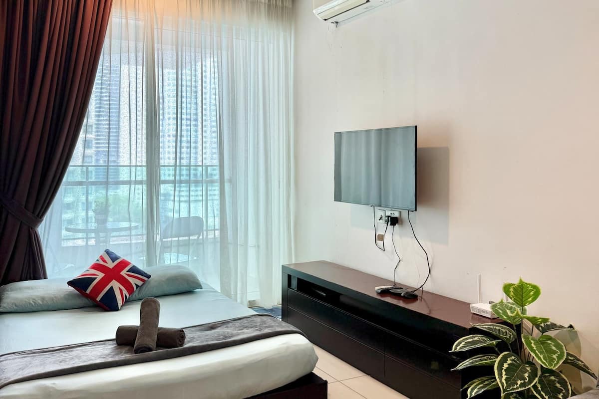 Apartamento Familiar, 1 quarto, não fumadores | 3 quartos, cortinas/cortinados opacos, ferro/tábua de engomar