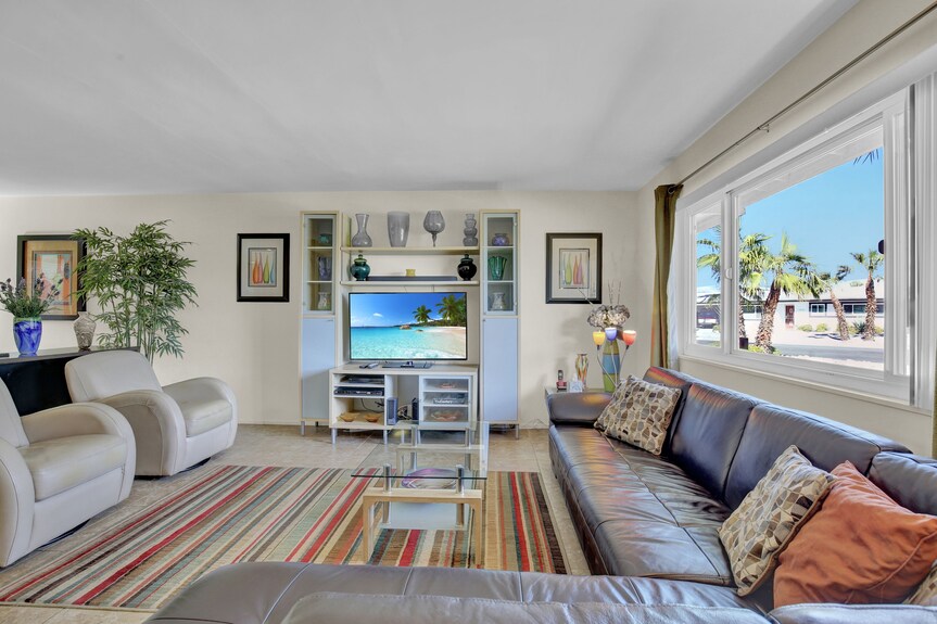 Palm Springs Home W/ Private Saltwater Pool & Spa - Palm Springs, CA