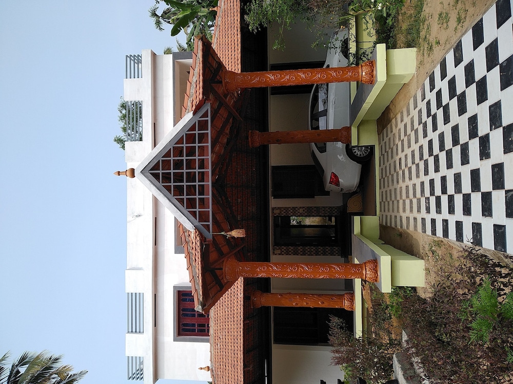 Sreepadmini Ss Ayurmadam . Anchalummood. Kollam .Kerala .India .Asia - Kollam