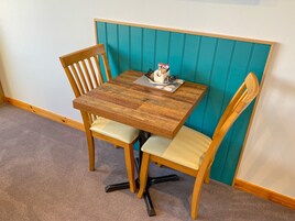 Quarto Duplo Superior, casa de banho anexa, vista para o mar