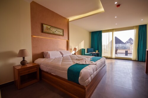 Lago Timsah a Ismailia: Tour e Visite Guidate | Expedia.it