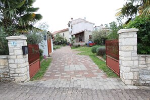 Fachada da propriedade