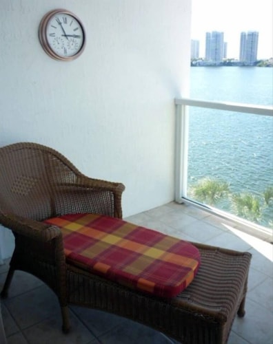 Le Marina Bay 502 (Str-01507) - Sunny Isles Beach, FL