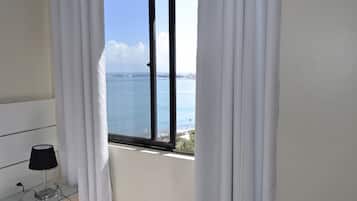 Estúdio conforto, 1 cama Queen, para não fumantes, vista para a praia | Vista do quarto