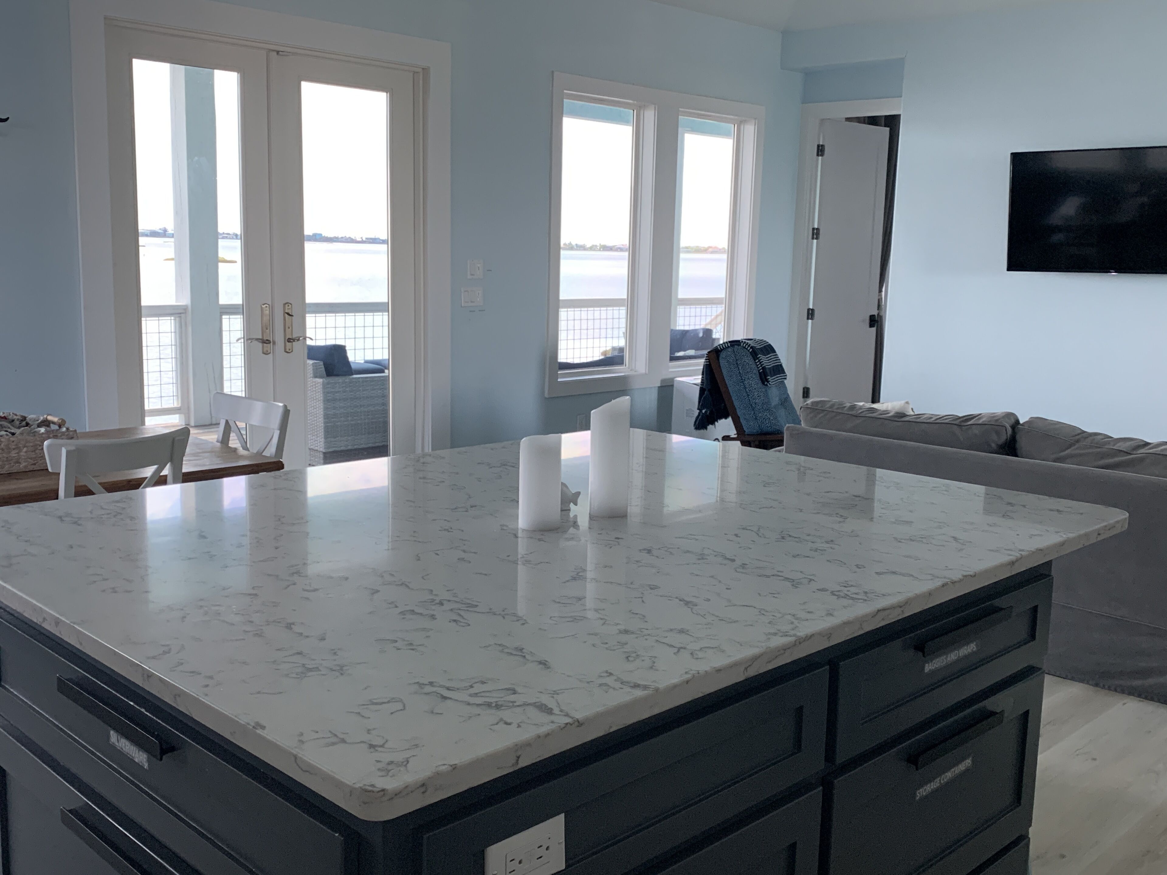 Sea Breeze Cove-waterfront-rooms With Views, Dock With Fish - Rockport, TX