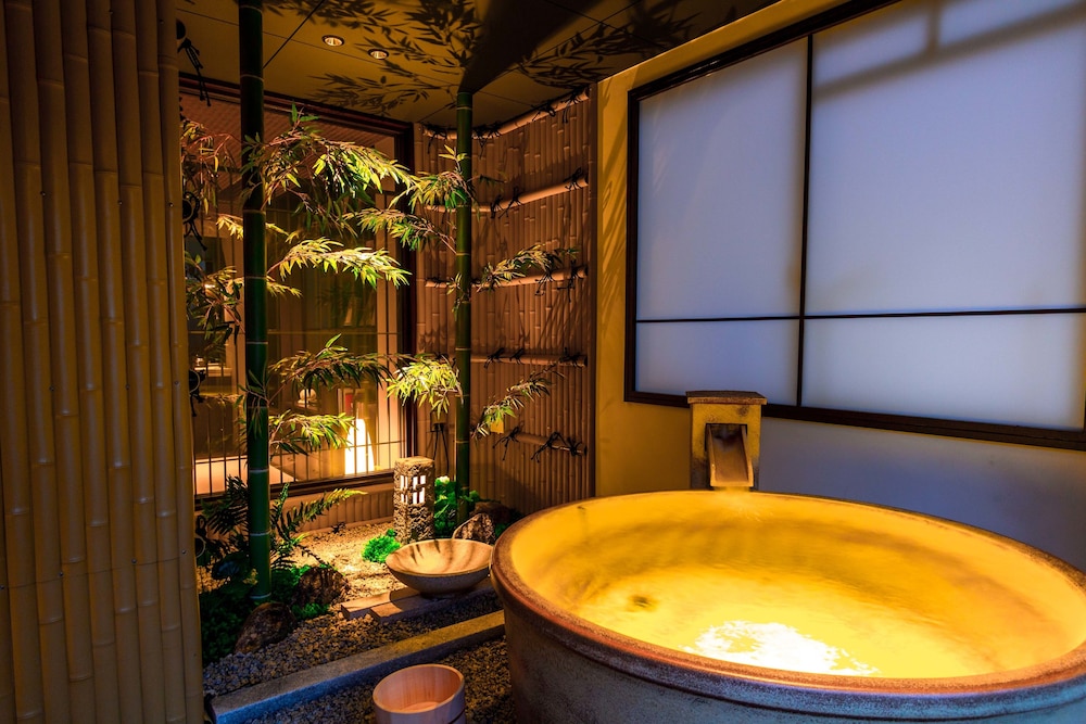 Konjakuso Osaka Dotonbori "Shoshi" ”Gōyakuya"spa Stay - Osaka, Japan