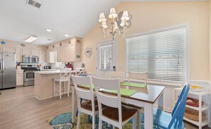 Sunset Beach Cottage just steps away from the Ocean - Sunset Beach | Vrbo