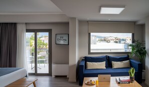 Penthouse Suite with City View | 1 quarto, roupas de cama premium, camas com colchões pillow-top