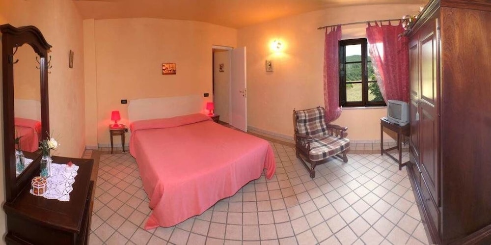 Apartment With One Bedroom, Kitchen, Bathroom Garden And Shared Pool - Tuscany