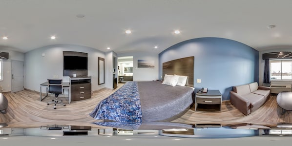 Quarto básico, 1 cama King, para não fumantes | Cortinas blackout, ferros/tábuas de passar roupa, Wi-Fi de cortesia