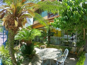 Fachada da propriedade