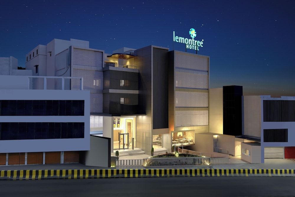 Lemon Tree Hotel Jamnagar - Jamnagar