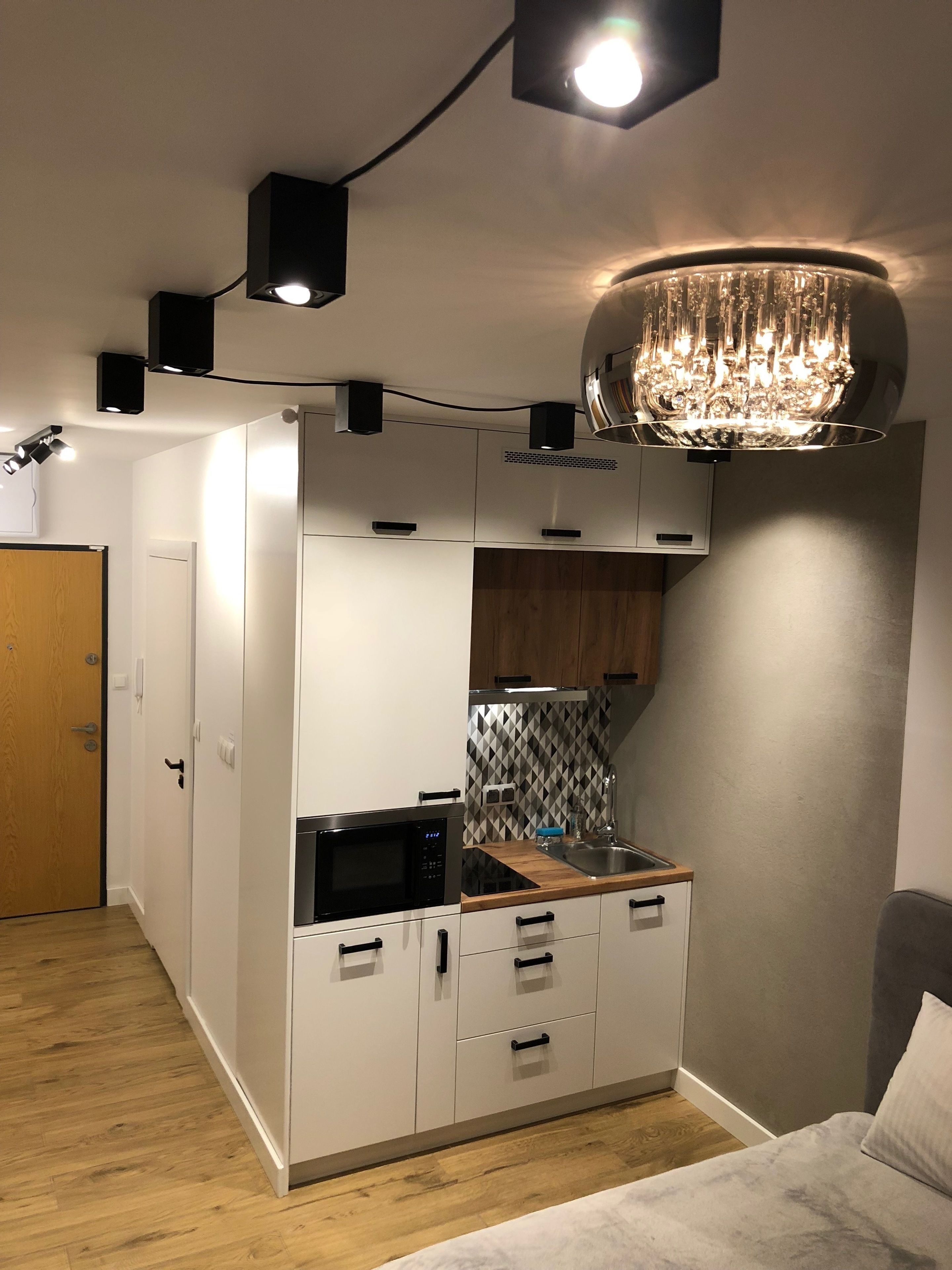 Apartamento Deluxe (5) | Sala de estar | Televisor de ecrã plano de 49 polegadas com canais por cabo, televisor 