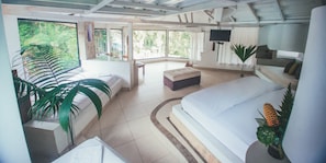 Suíte, vista para a montanha | Frigobar, individualmente decorados, individualmente mobiliados