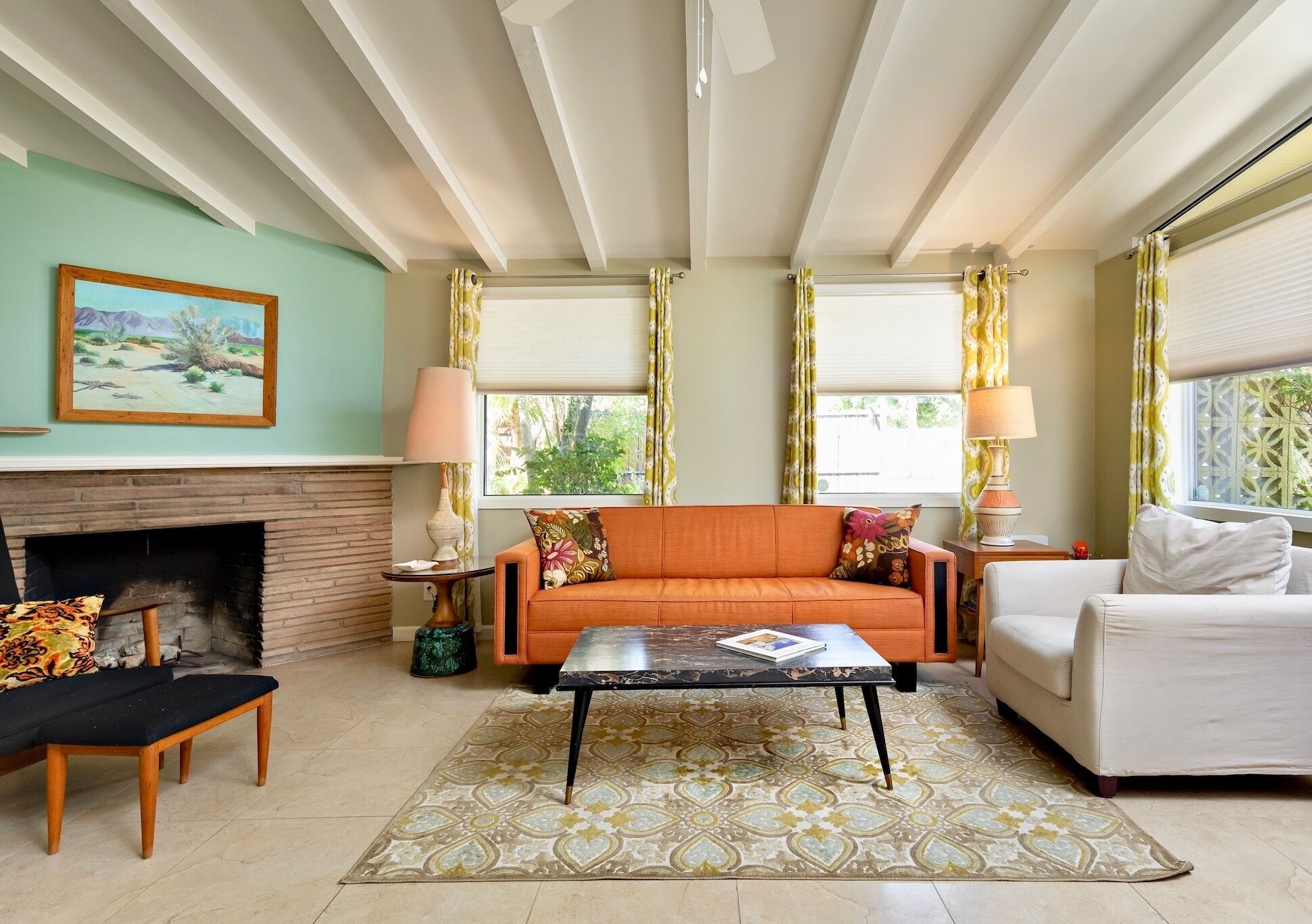 One Of A Kind Secluded And Stylish Mcm Desert Bungalow On Three Lots, High Up In The La Quinta Cove. - La Quinta, CA